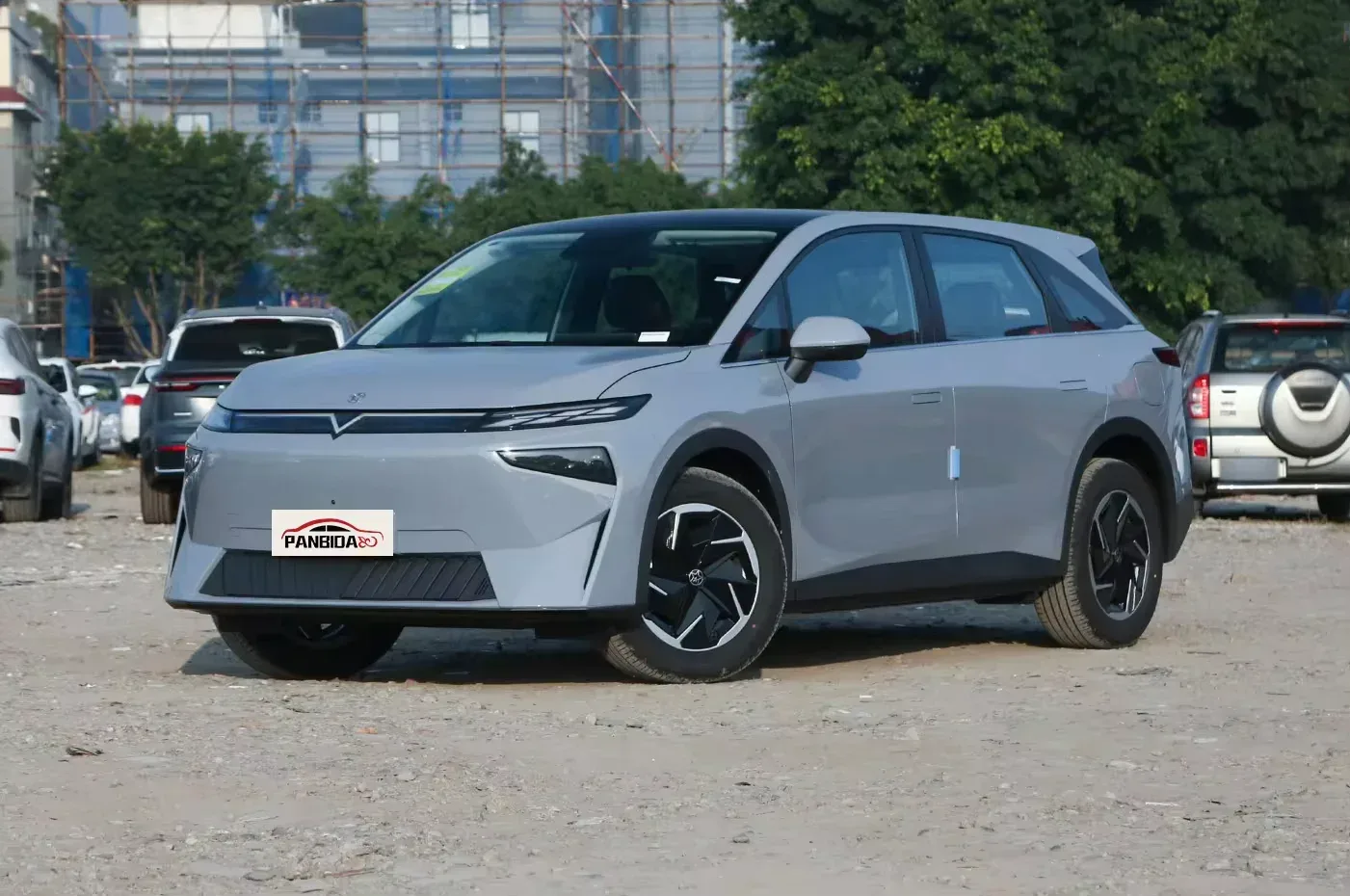 Nissan Venucia Voiture électrique à énergie solaire Vx6 2023 520 km d'autonomie de charge ...